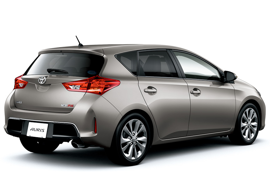 Toyota launches new Auris compact hatchback in Japan - Fareastgizmos